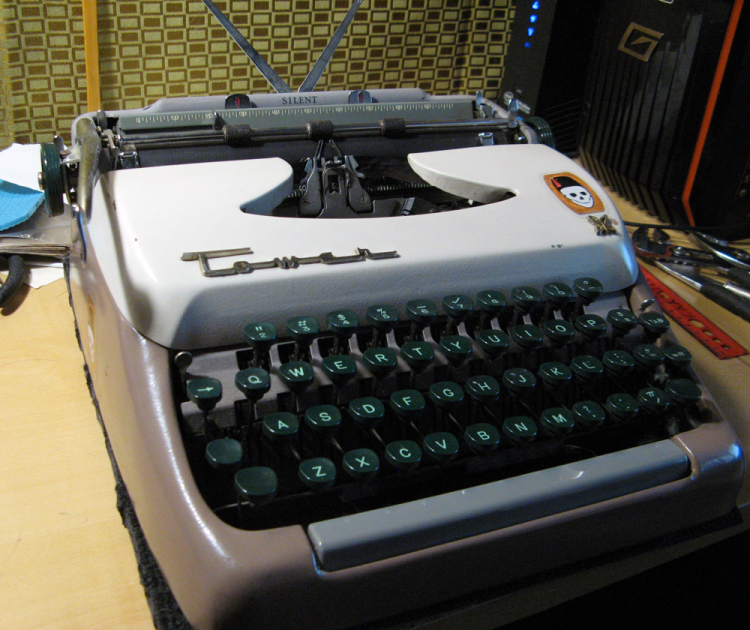 Molding and Pouring new Typewriter Feet (Complete Video How-To Series ...